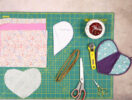 Heart-shaped Pot Holder [FREE Heart Pot Holder Pattern] ⋆ Hello Sewing