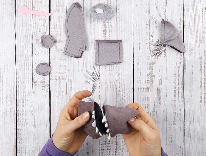 Among Us Imposter Plush Pattern And VIDEO Tutorial ⋆ Hello Sewing