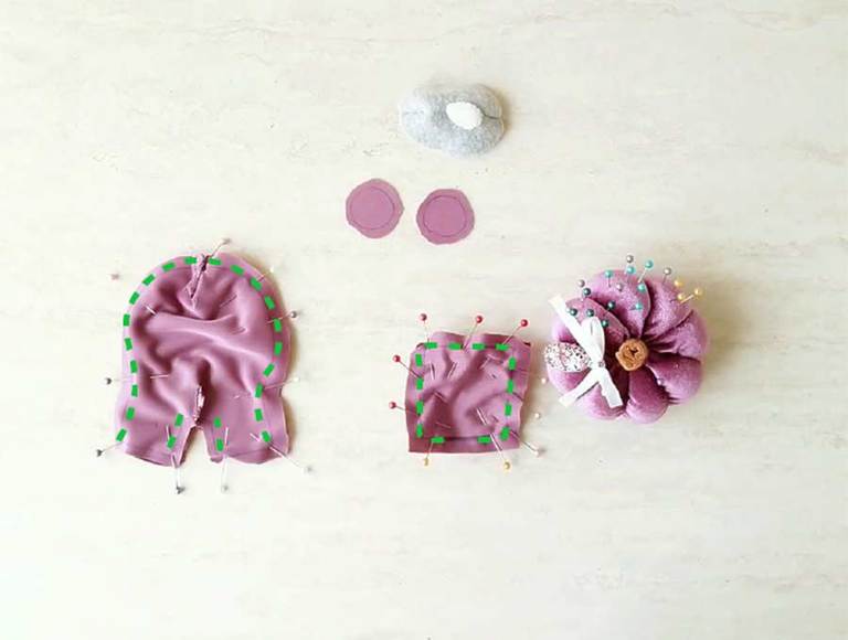 Among Us Crewmate Plush Pattern + VIDEO Tutorial ⋆ Hello Sewing