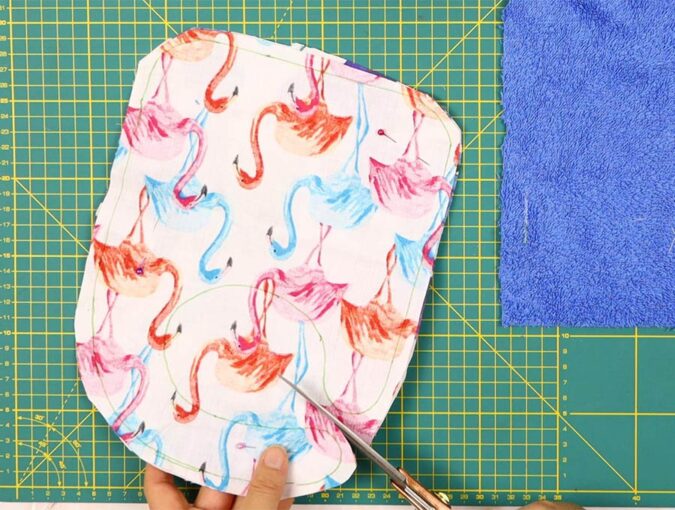 How To Make A Baby Bib - With FREE Baby Bib Pattern ⋆ Hello Sewing
