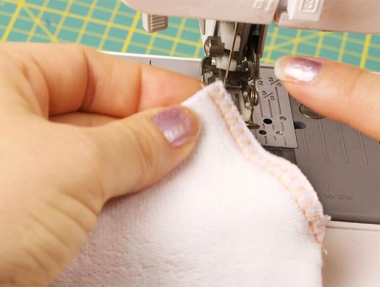 Crafting The Perfect DIY Baby Hat For Your Little One [FREE Baby Hat ...