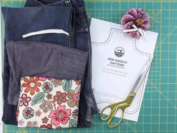 How To Make A Hen Apron | Free Chicken Saddle Pattern ⋆ Hello Sewing