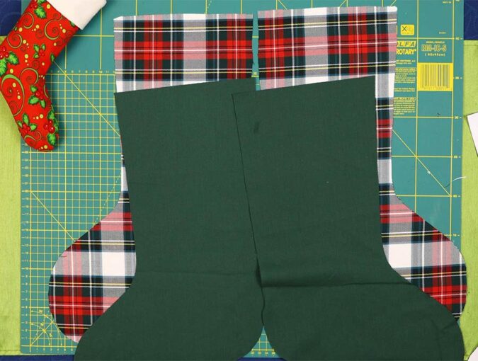 How To Sew A Christmas Stocking [VIDEO] + FREE Pattern In 2 Sizes ⋆ ...