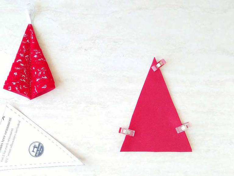 DIY Christmas Tree Ornament For Bright And Happy Holidays ⋆ Hello Sewing