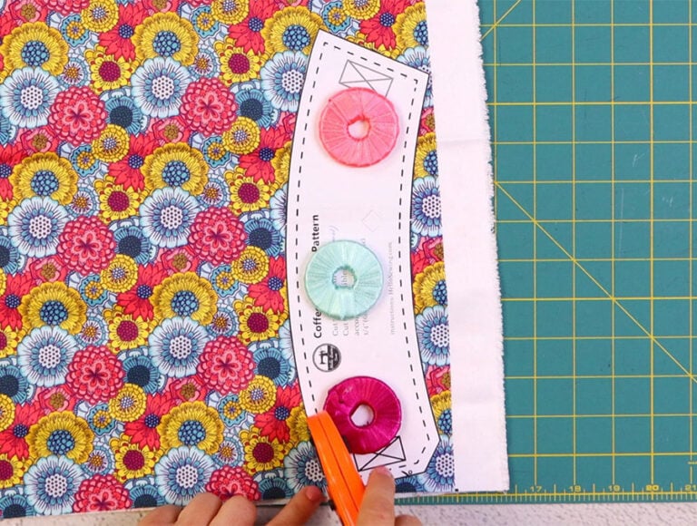 DIY Coffee Cup Cozy // Coffee Cosy Sewing Pattern ⋆ Hello Sewing