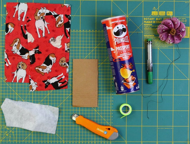 DIY Collapsible Thread Catcher ⋆ Hello Sewing