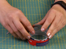 DIY Collapsible Thread Catcher ⋆ Hello Sewing