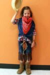 20 DIY Cowgirl Costume Ideas That'll Make You Say "Yeehaw" ⋆ Hello Sewing