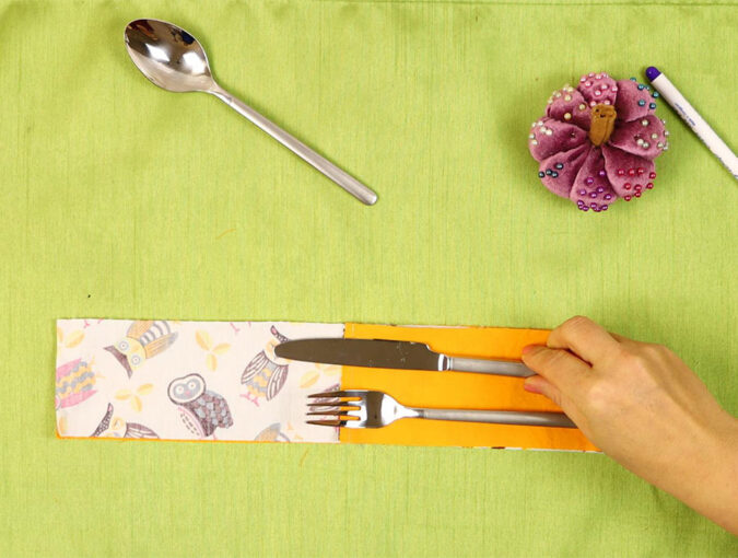 DIY Cutlery Pouch With A Napkin - Foolproof Tutorial ⋆ Hello Sewing