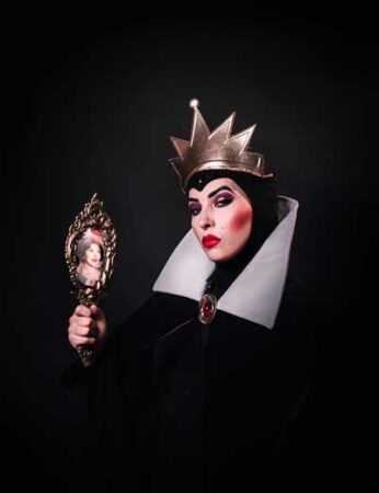 19 DIY Evil Queen Costume Ideas To Recreate The Cruel Look ⋆ Hello Sewing