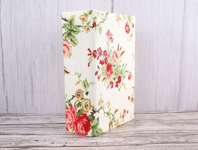 How To Make A Fabric Book Cover (VIDEO) - Easy Book Jacket ⋆ Hello Sewing