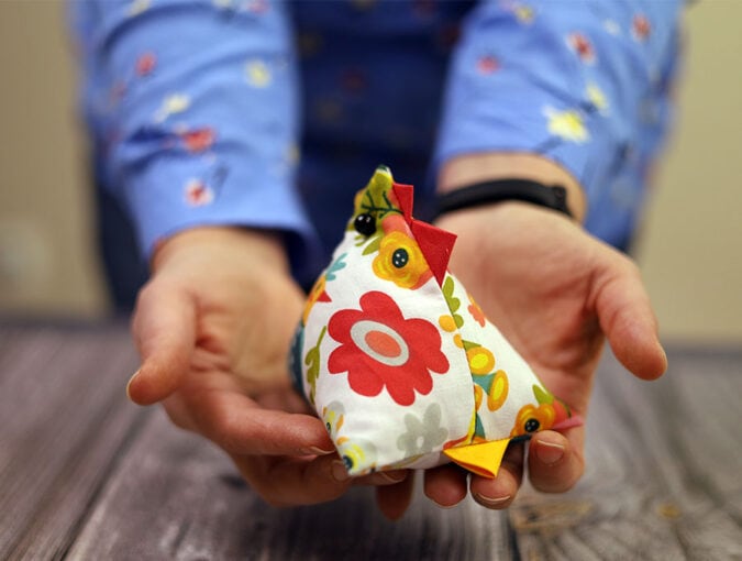 DIY Fabric Chicks ⋆ Hello Sewing