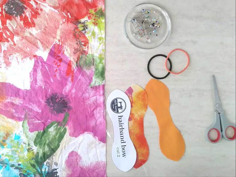 DIY Hair Ties | How To Make Hair Ties {FREE Pattern} ⋆ Hello Sewing