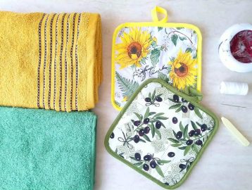 How To Make Hanging Kitchen Towels (2 Ways - Gathered Or Folded) ⋆ ...