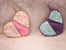 Heart-shaped Pot Holder [FREE Heart Pot Holder Pattern] ⋆ Hello Sewing