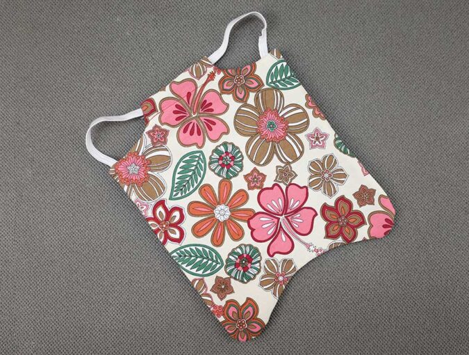 How To Make A Hen Apron | Free Chicken Saddle Pattern ⋆ Hello Sewing