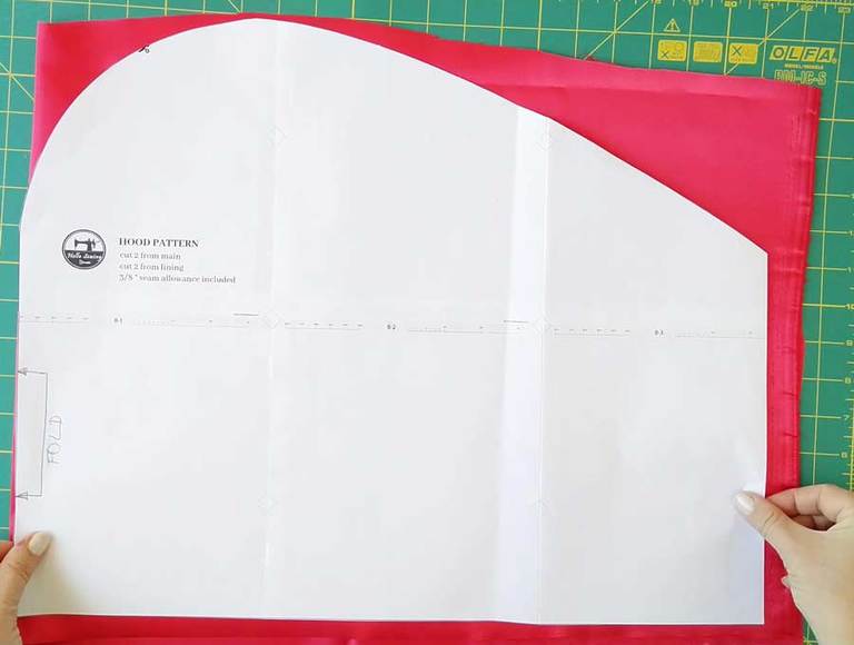 How To Make A Cloak (VIDEO) With FREE DIY Hooded Cloak Pattern ⋆ Hello ...