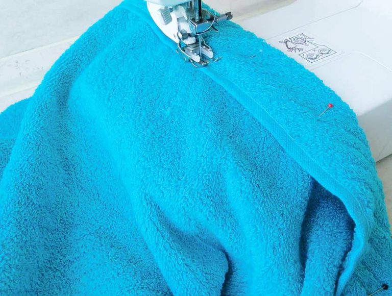How To Make A Hooded Towel - Tutorial For ALL Ages ⋆ Hello Sewing