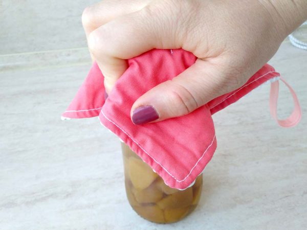 How To Make A DIY Jar Opener For A Bit Of Extra Grip ⋆ Hello Sewing