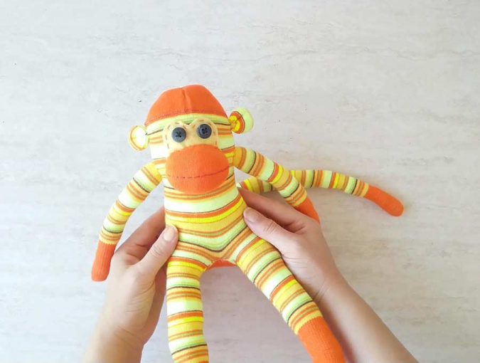 How To Make A Sock Monkey - Pattern And Video ⋆ Hello Sewing