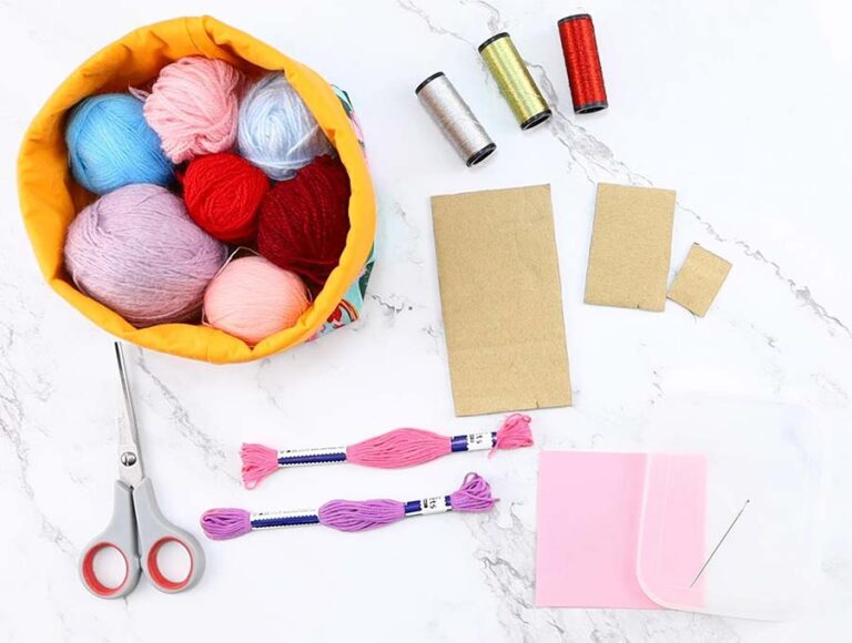 How To Make Tassels // DIY Tassel Out Of YARN Or Embroidery Thread ⋆ ...