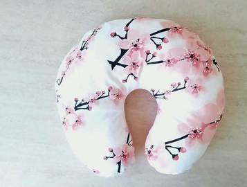 DIY Travel Pillow | Neck Pillow Pattern + VIDEO Tutorial ⋆ Hello Sewing