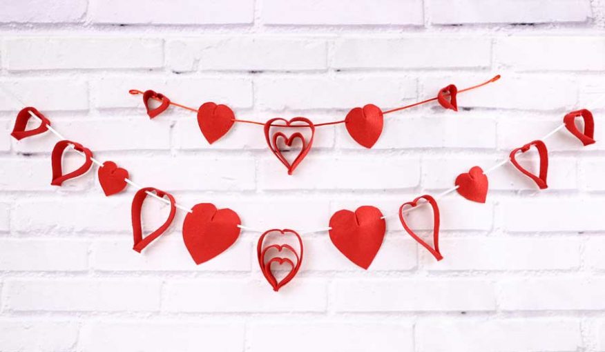 Hanging Fabric Heart Garland Tutorial, Video + FREE Pattern ⋆ Hello Sewing