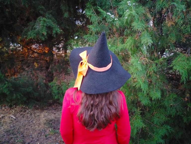 DIY Witch Hat Tutorial (VIDEO) ⋆ Hello Sewing
