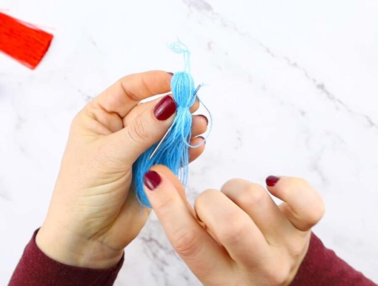 How To Make Tassels // DIY Tassel Out Of YARN Or Embroidery Thread ⋆ ...