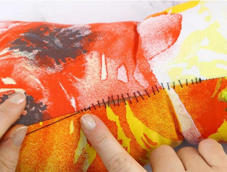 DIY Dog Bone Pillow Pattern | Headrest Pillow Tutorial (VIDEO) ⋆ Hello ...