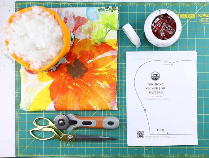 DIY Dog Bone Pillow Pattern | Headrest Pillow Tutorial (VIDEO) ⋆ Hello ...