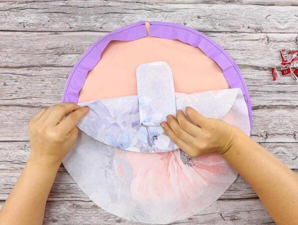 DIY Round Drawstring Makeup Bag (VIDEO) ⋆ Hello Sewing