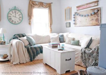 DIY Couch Cover Ideas - Easy Sofa Slipcovers You Can Make ⋆ Hello Sewing
