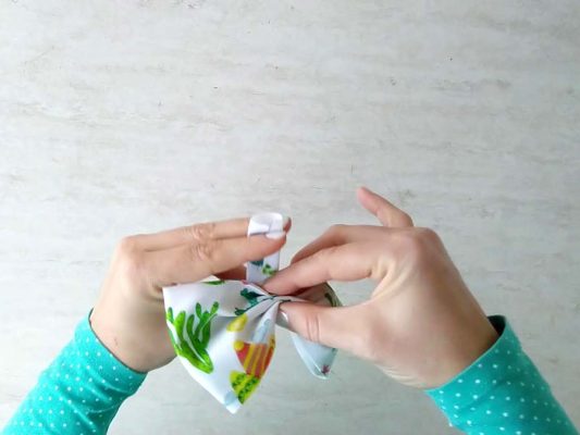 How To Make Fabric Bows | DIY Fabric Bow Tutorial ⋆ Hello Sewing