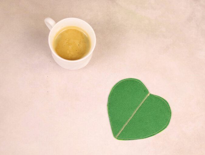 DIY Monstera Leaf Coaster - DIY Felt Leaf Coaster In 2 Minutes ⋆ Hello ...
