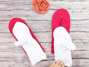 How To Make Fleece Mittens With Faux Fur Lining - Free Mitten Pattern ⋆ ...