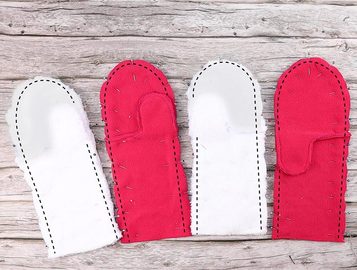 How To Make Fleece Mittens With Faux Fur Lining - Free Mitten Pattern ⋆ ...