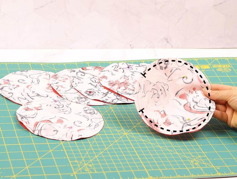 DIY Folded Flower Table Topper, Mug Rug, Centerpiece Or Placemat ⋆ ...