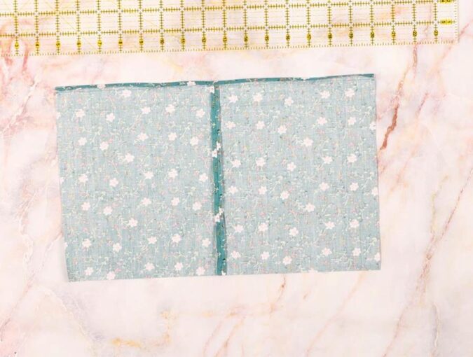 DIY Fabric Gift Bag / How To Make A Cloth Gift Bag ⋆ Hello Sewing