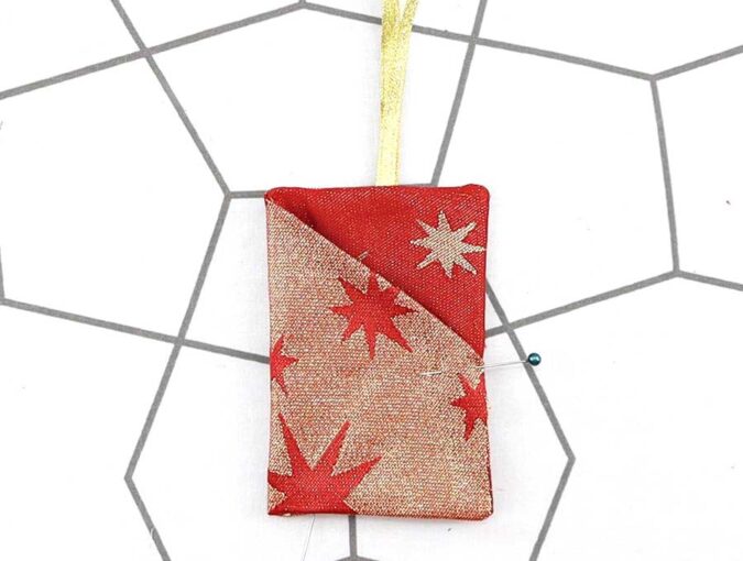 Christmas Gift Card Holder - Video And FREE Pattern ⋆ Hello Sewing