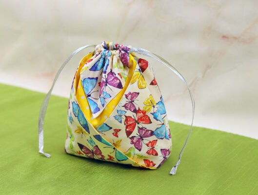 How To Make Fabric Origami Gift Bag In ANY Size [VIDEO And Pattern] ⋆ ...