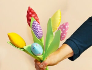 DIY Fabric Tulips // Fabric Tulip Sewing Pattern [VIDEO] ⋆ Hello Sewing