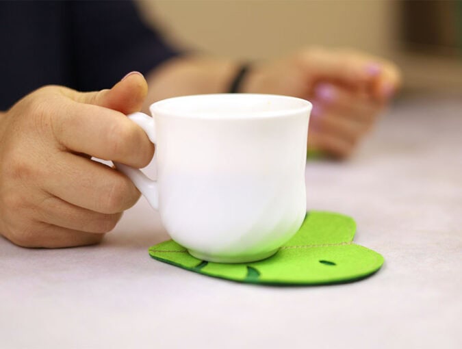 DIY Monstera Leaf Coaster - DIY Felt Leaf Coaster In 2 Minutes ⋆ Hello ...