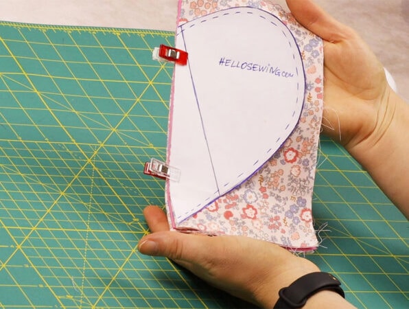 Heart-shaped Pot Holder [FREE Heart Pot Holder Pattern] ⋆ Hello Sewing