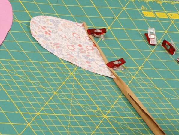 Heart-shaped Pot Holder [FREE Heart Pot Holder Pattern] ⋆ Hello Sewing