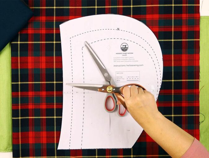 DIY Hooded Scarf - How To Make A Scoodie [Scarf With A Hood] ⋆ Hello Sewing