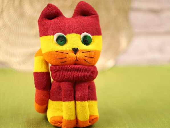 How To Make A Cat Plush - DIY Sock Kittens ⋆ Hello Sewing