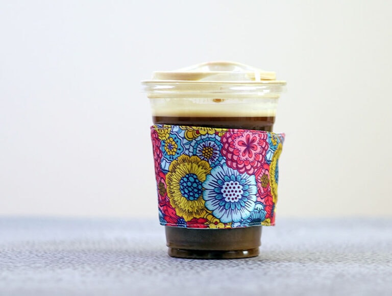 DIY Coffee Cup Cozy // Coffee Cosy Sewing Pattern ⋆ Hello Sewing