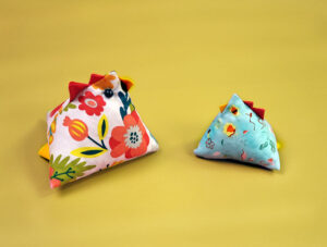 DIY Fabric Chicks ⋆ Hello Sewing