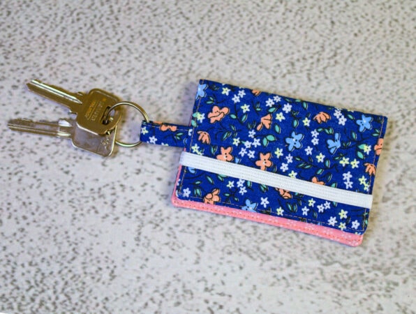 Keyring Card Holder Wallet With Elastic // Sewing Pattern And Video ⋆ ...